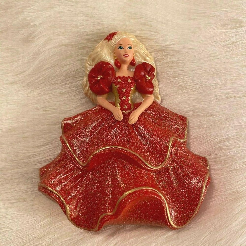 Vintage 1995 Hallmark Barbie Brooch 3526 - Gem